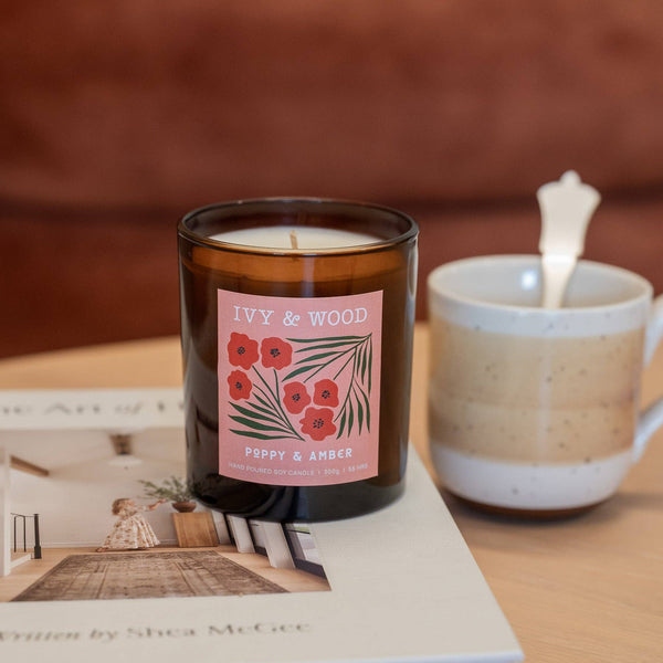 Poppy & Amber Scented Candle– Oxley and Moss